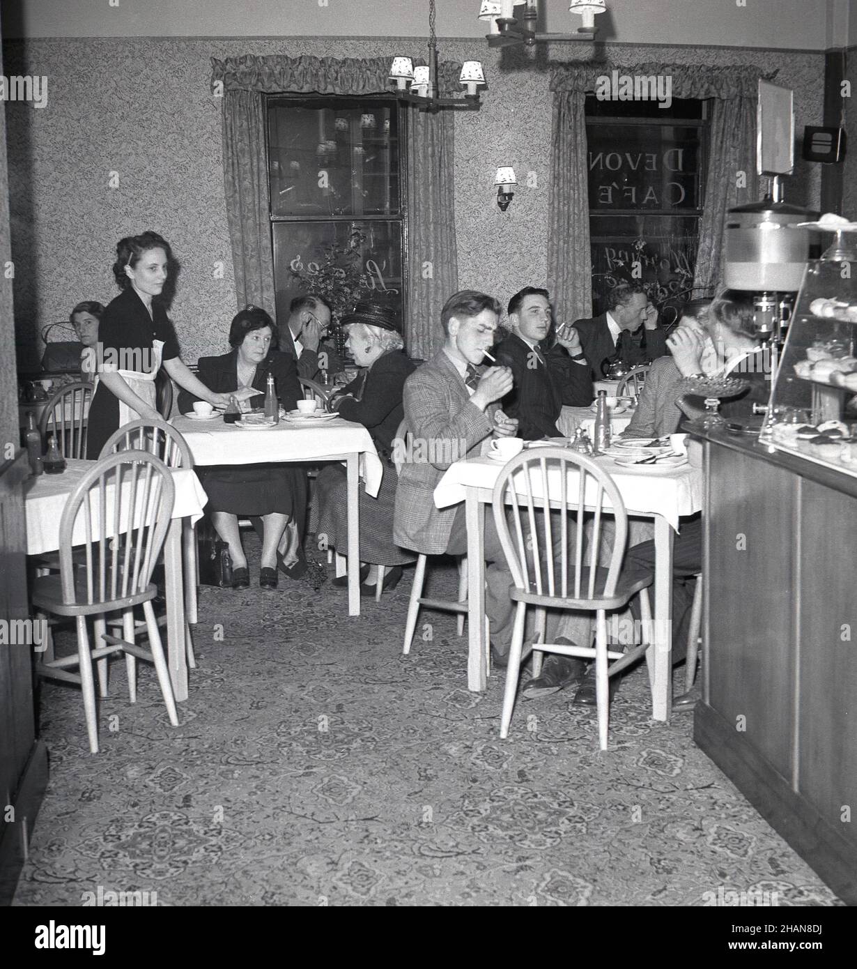 1950s waitress black and white hi-res stock photography and images - Alamy