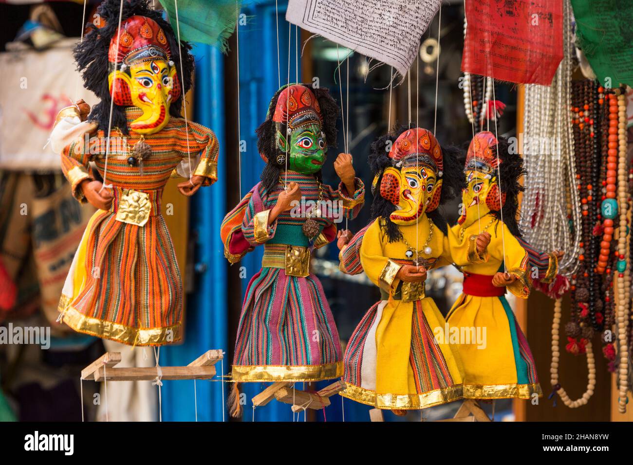 Two faced puppets hi-res stock photography and images - Alamy