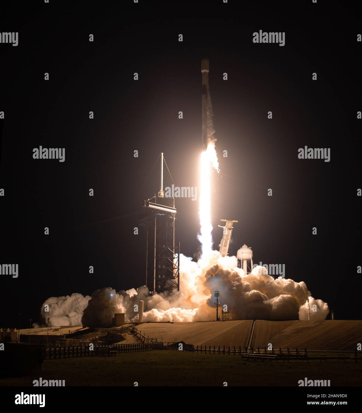 CAPE CANAVERAL, FLORIDA, USA - 09 December 2021 - A SpaceX Falcon 9 ...