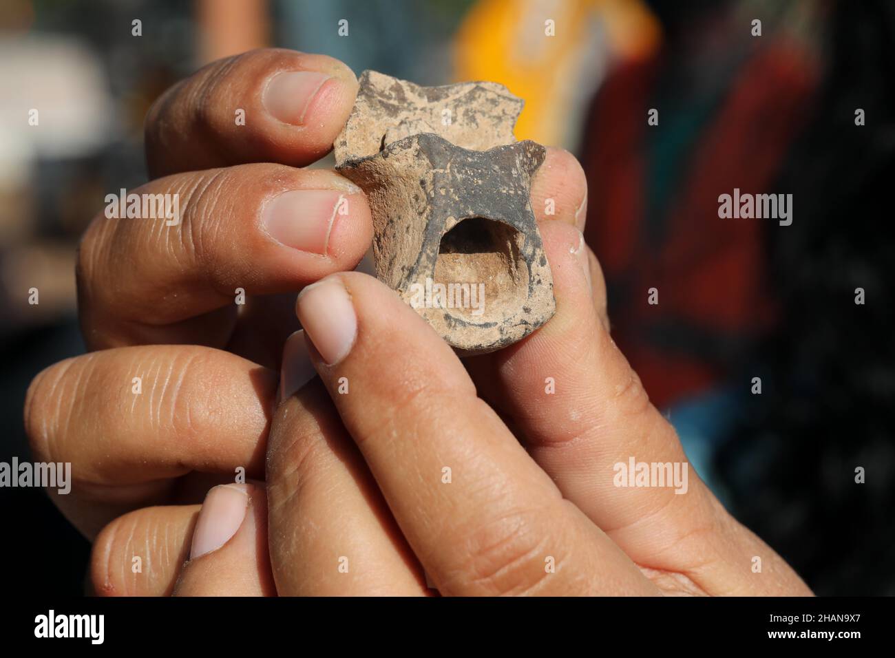 Israel ancient pottery hi-res stock photography and images - Alamy