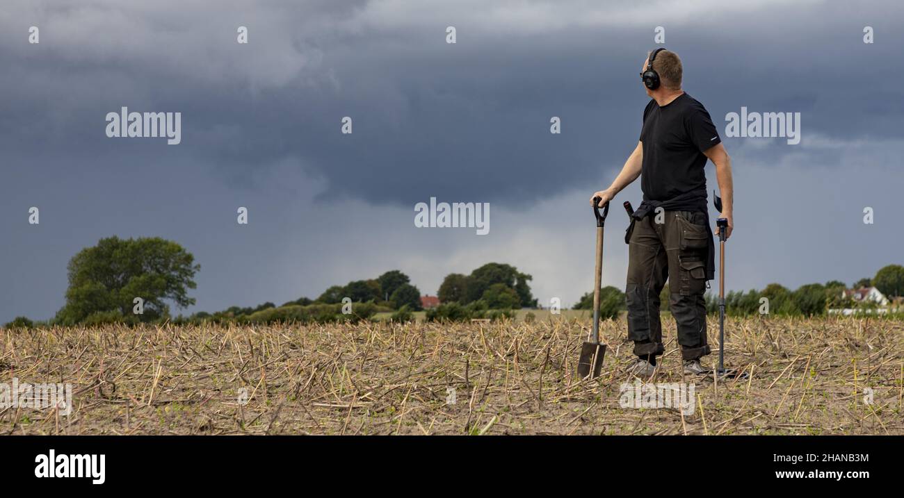 Rain start hi-res stock photography and images - Alamy