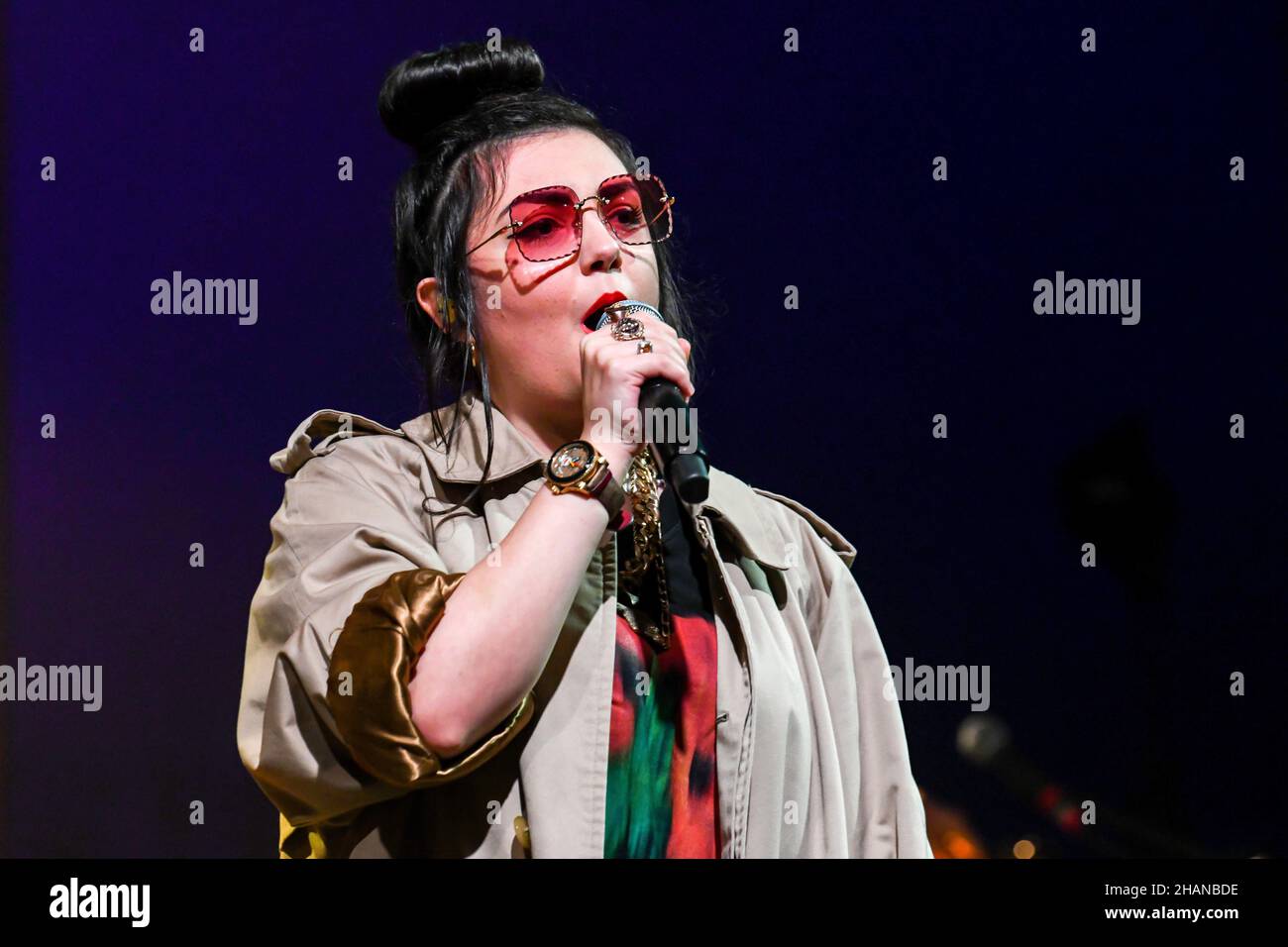 Singer Hoshi in concert on the occasion of the Ouest Park Festival in ...