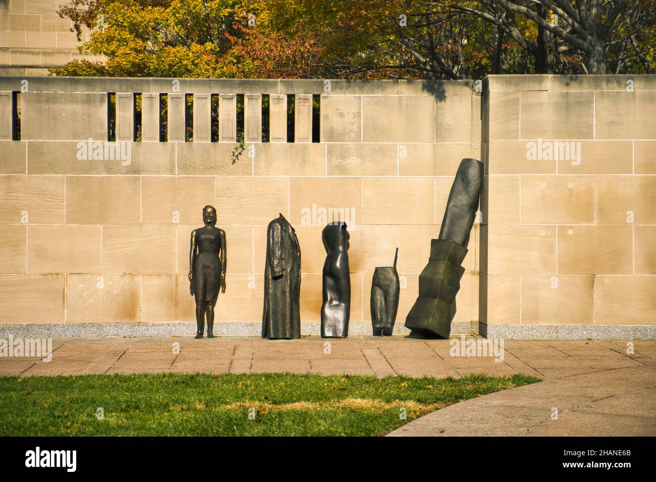 Judith Shea, American at the Nelson Atkins Art Museum in Kansas City ...