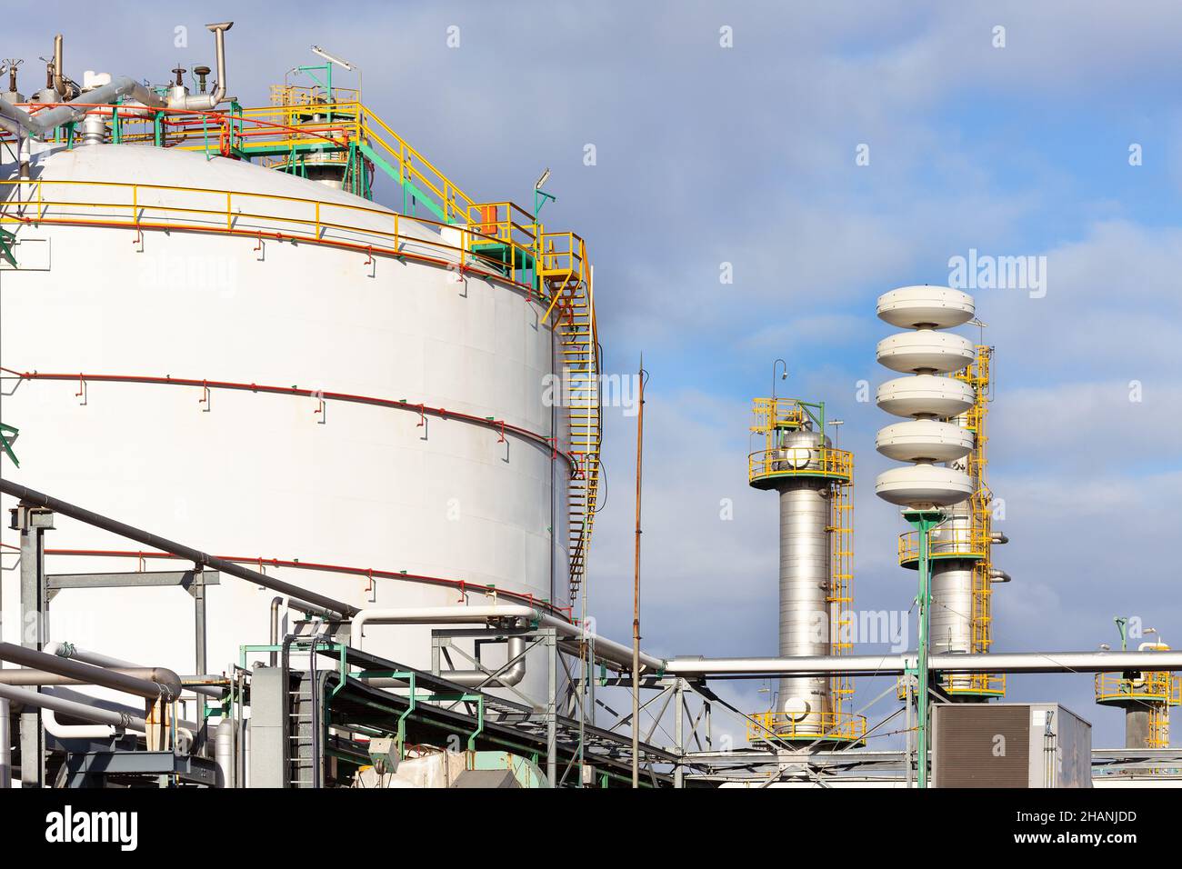 Lpg storage tank hi-res stock photography and images - Alamy
