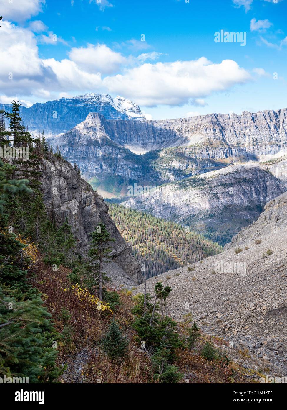 Beautiful shot vertical cliffs hi-res stock photography and images - Alamy