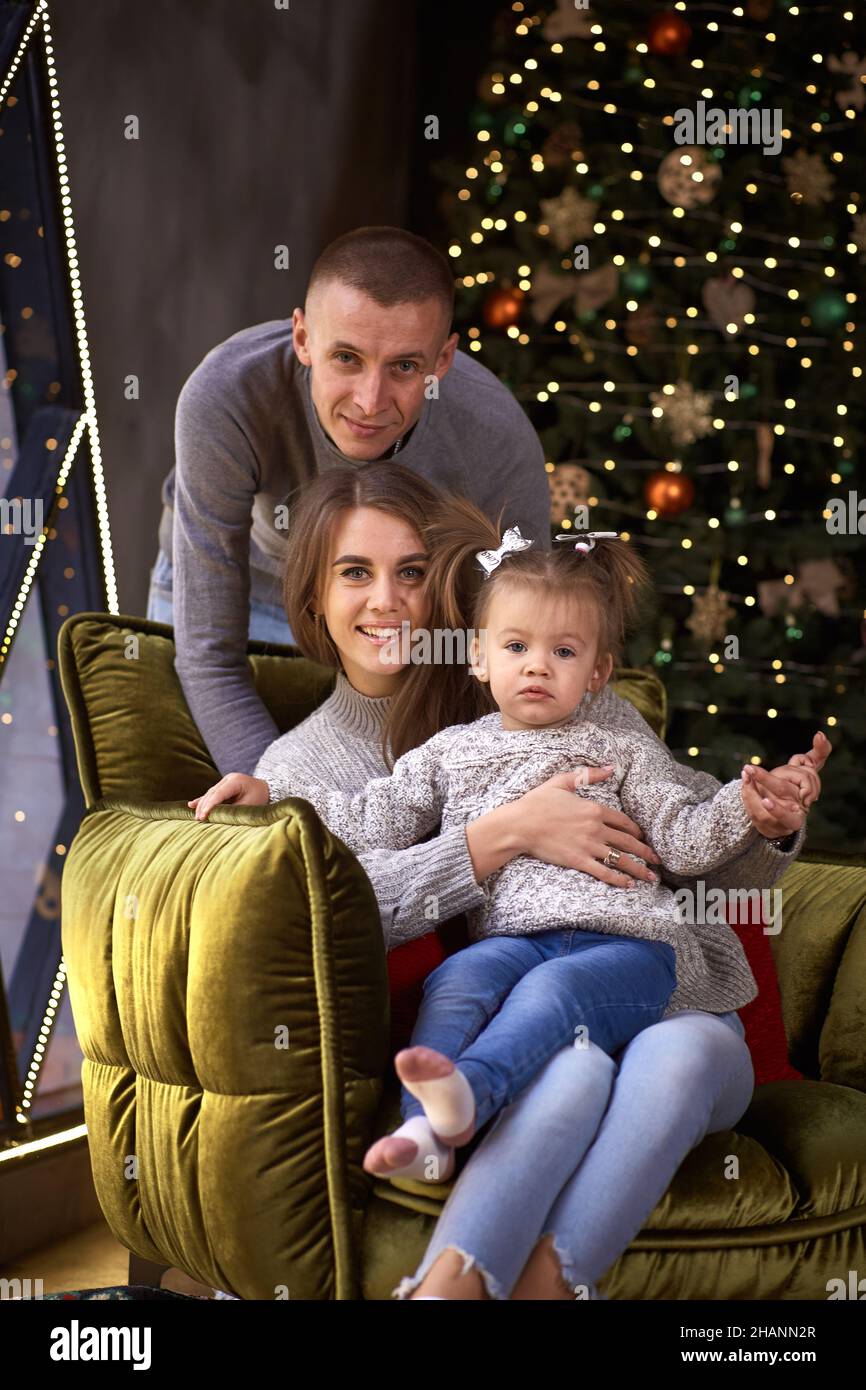 Happy family aesthetic hi-res stock photography and images - Alamy