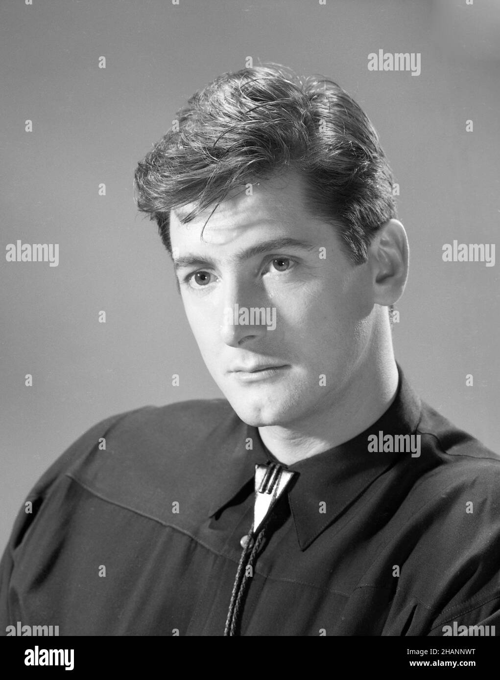 Robin Cousins poses for a portrait circa 1986 in Los Angeles ...