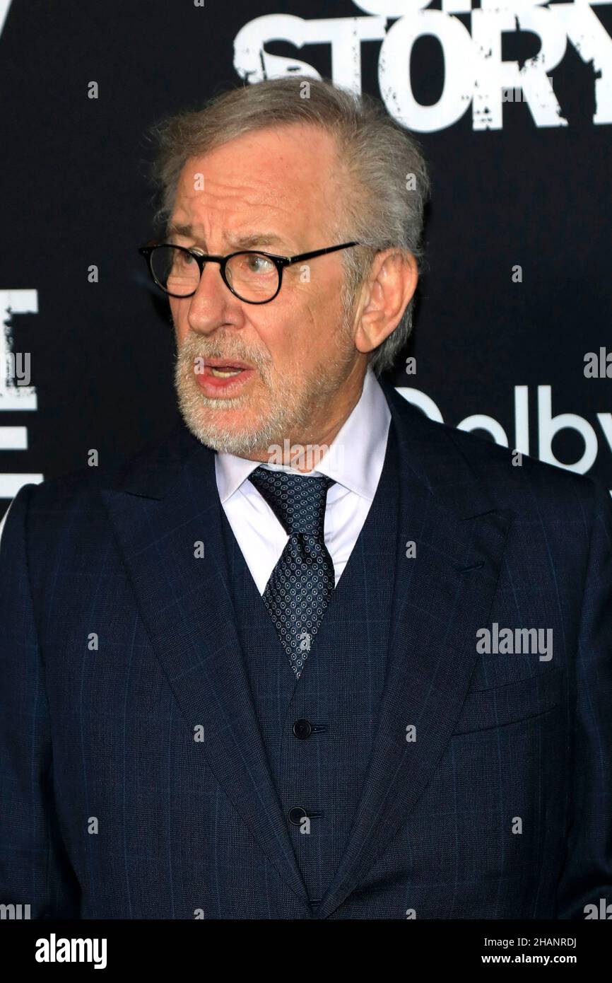 West side story steven spielberg hi-res stock photography and images ...