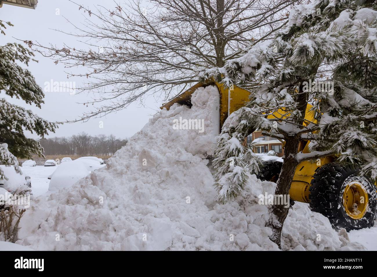Tractor removing snow hi-res stock photography and images - Alamy