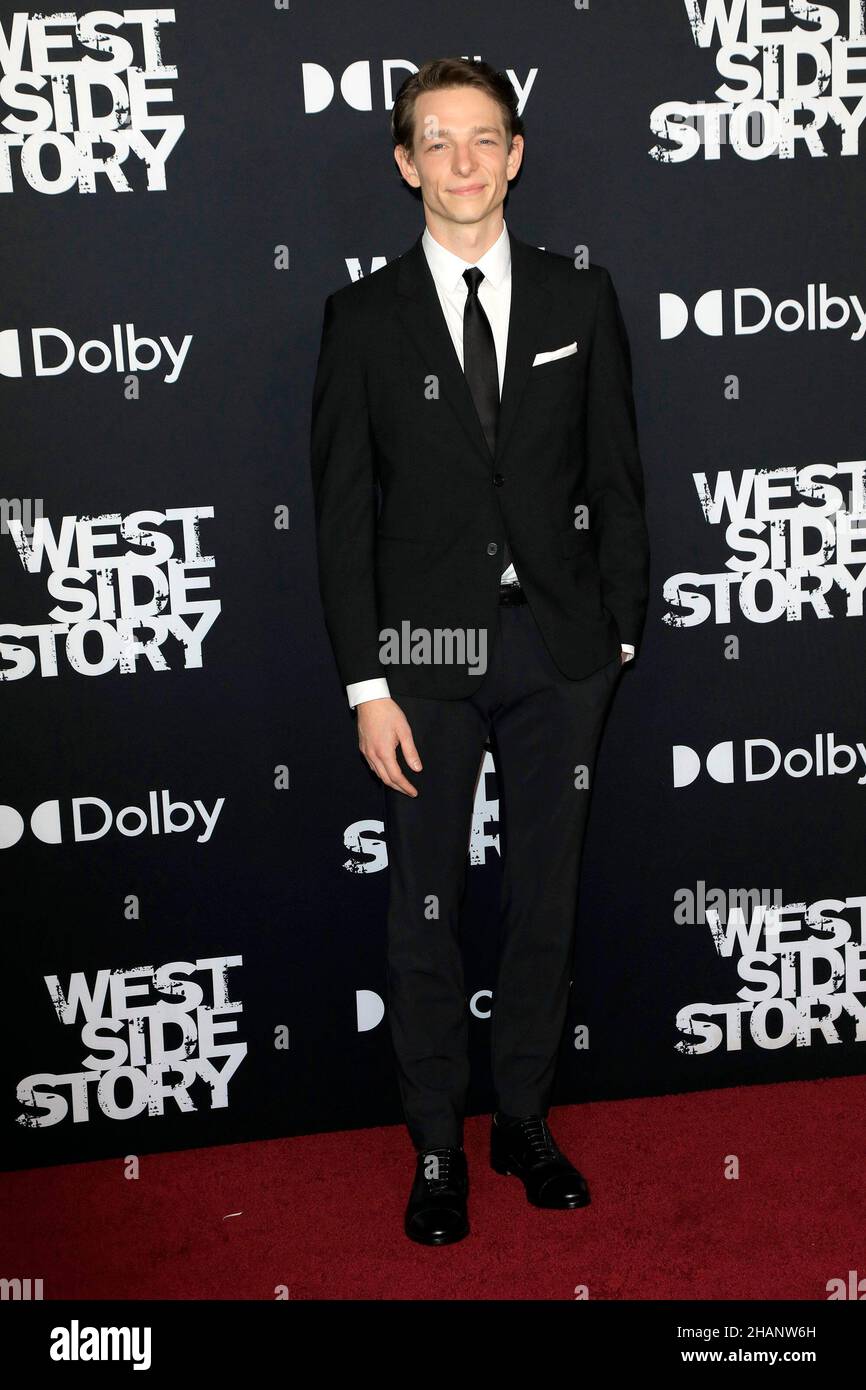 Los Angeles, CA. 7th Dec, 2021. Mike Faist at arrivals for WEST SIDE ...
