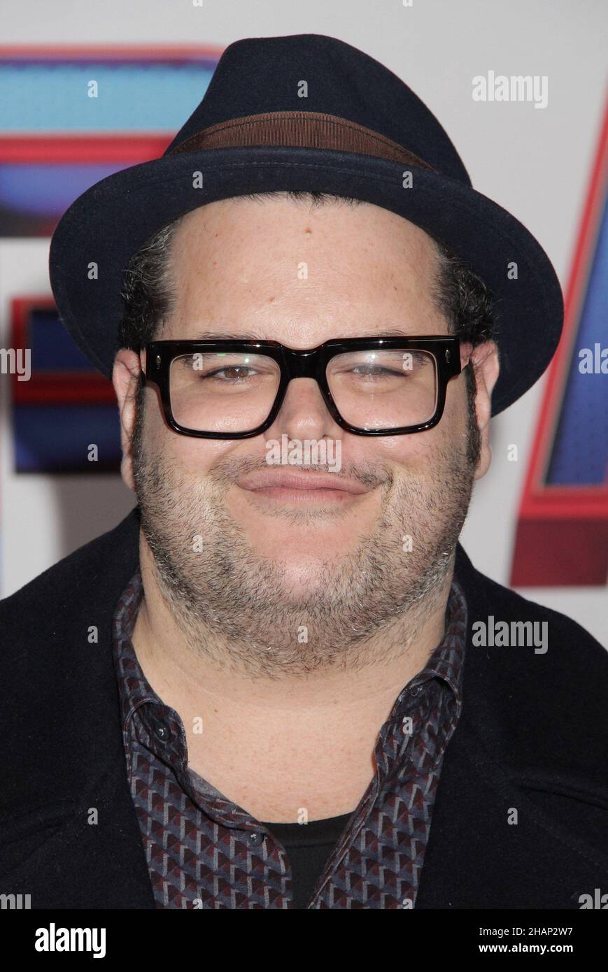 Los Angeles, USA. 13th Dec, 2021. Josh Gad 12/13/2021 The Los Angeles ...