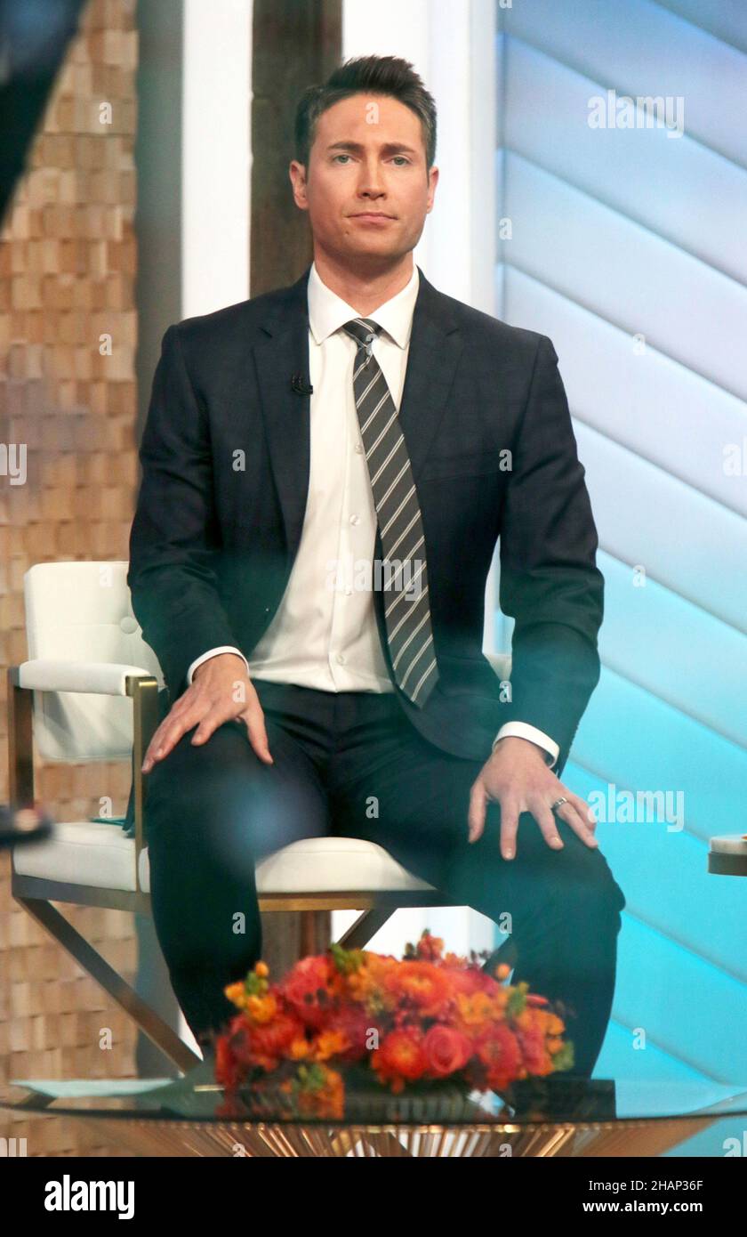 New York - NY - 20211124 The Good Morning America hosts get ready on ...