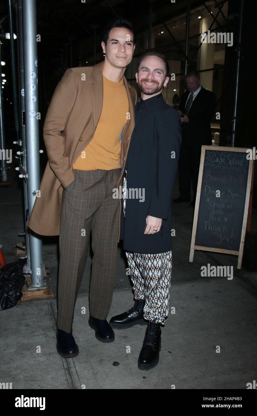 New York - NY - 20211118-Outside Arrivals for Gossip Girl Premiere ...