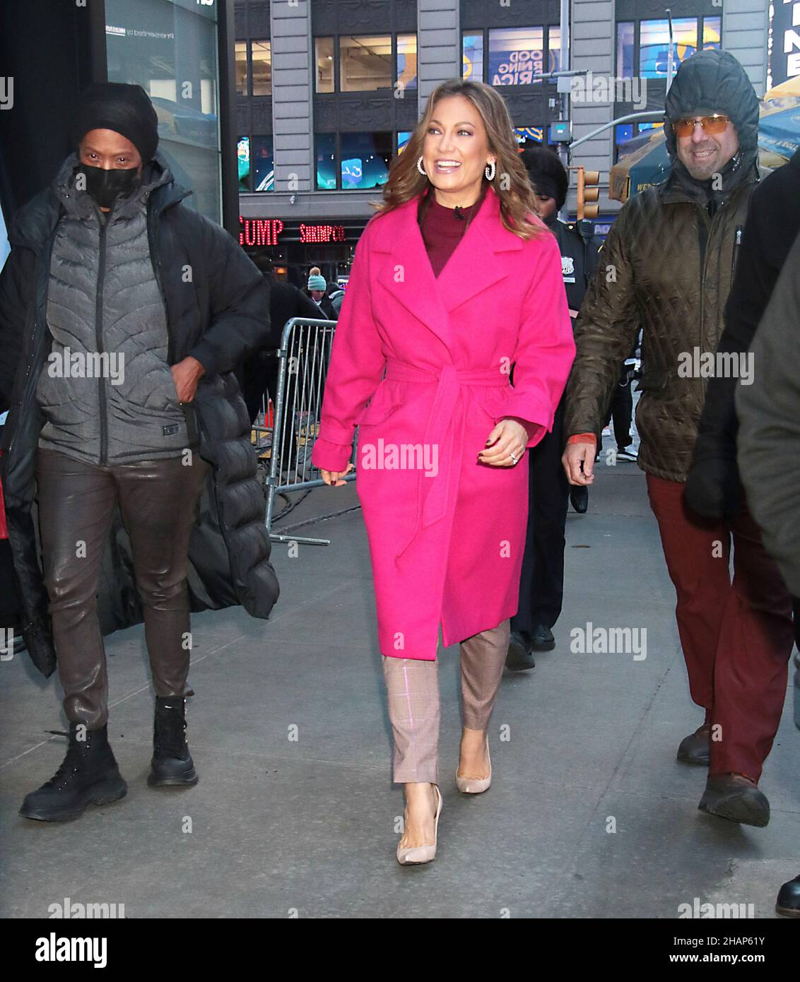 New York - NY - 20211124 The Good Morning America hosts get ready on ...