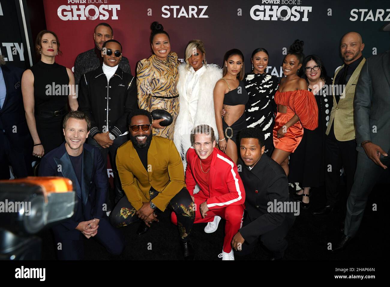 New York - NY - 20211117 The cast and celebrities arrive for the ...