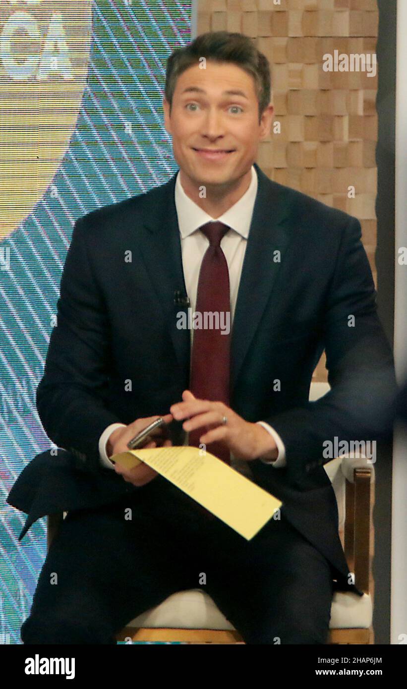 New York - NY - 20211112-Anchors on Good Morning America -PICTURED ...