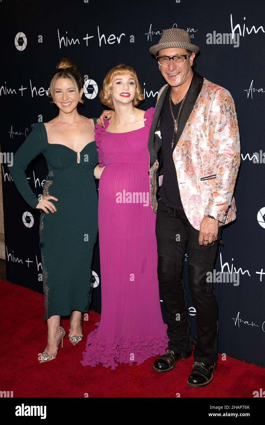 Los Angeles - CA - 20211108 Celebrities arrive at the premiere of Him ...