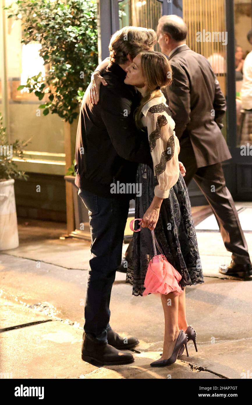 New York - NY - 20211101 Sarah Jessica Parker and Jon Tenney film a ...