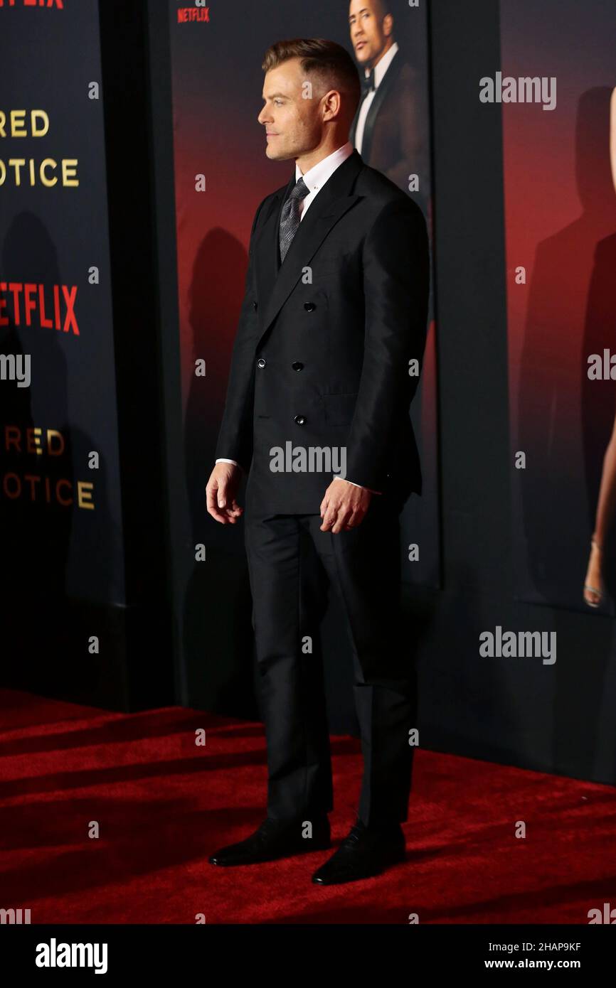 Los Angeles - CA - 20211103 The cast arrive for the premiere of Netflix ...