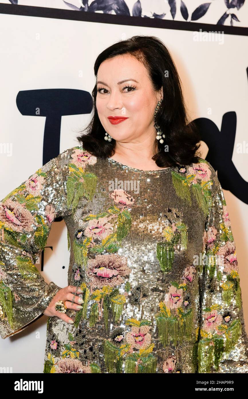 Los Angeles - CA - 20211110 RHOBH star Sutton Stracke’s a Parisian ...