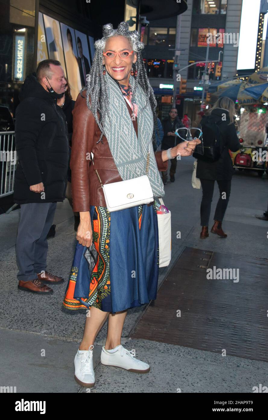 New York - NY - 20211105 Carla Hall stops by Good Morning America to ...