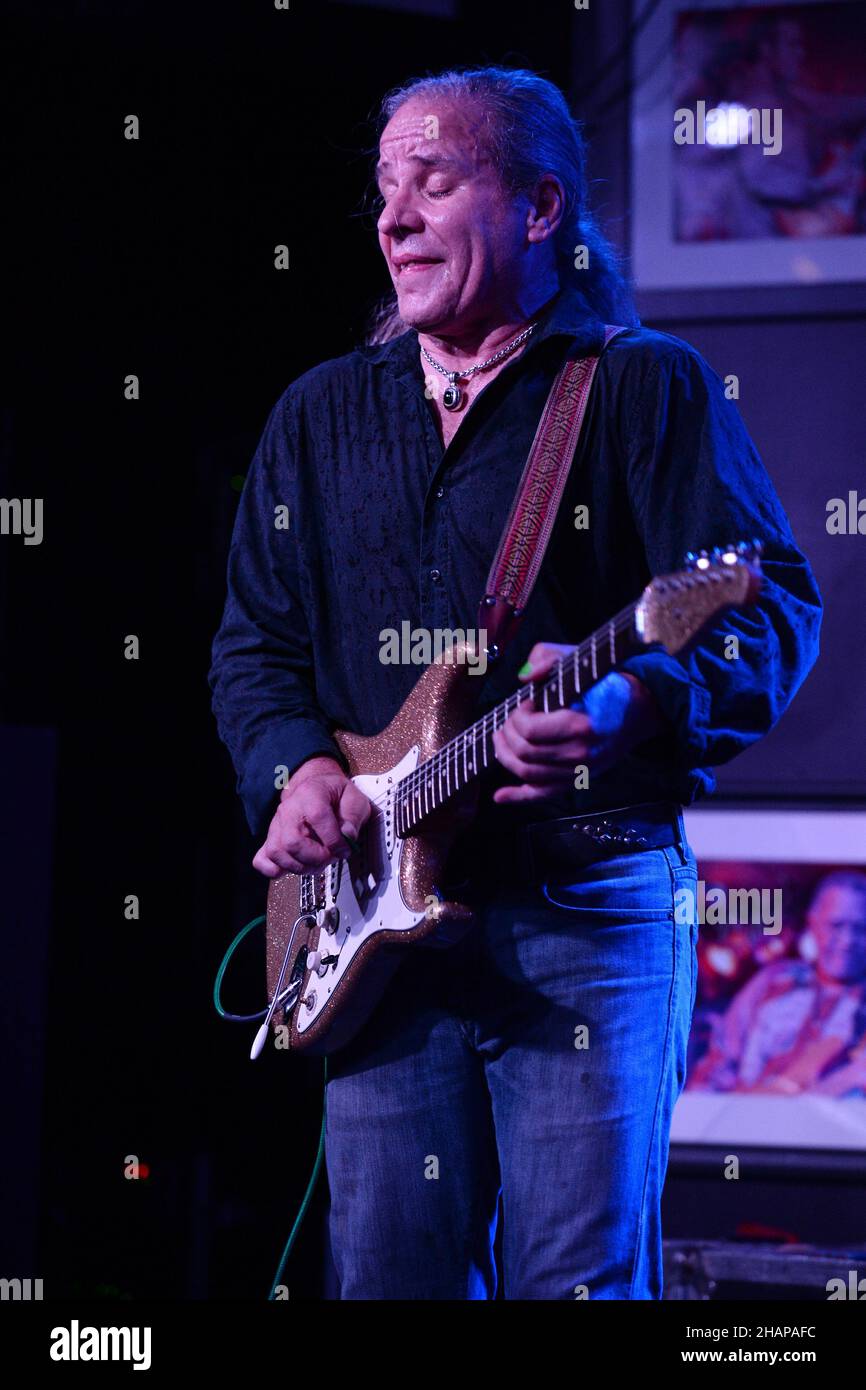 Miami - FL - 20211103 Chris Duarte performs at The Funky Biscuit ...