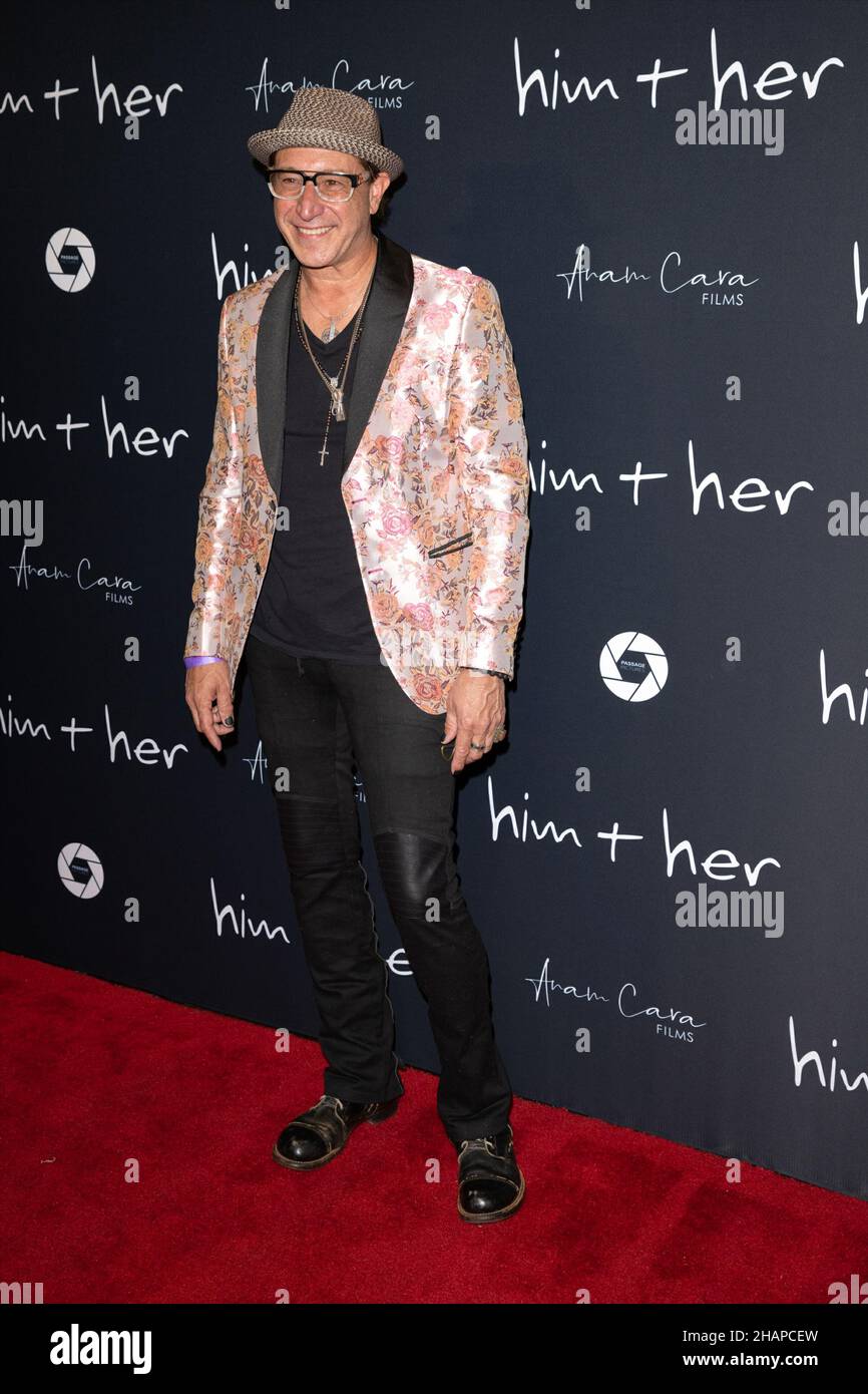 Los Angeles - CA - 20211108 Celebrities arrive at the premiere of Him ...