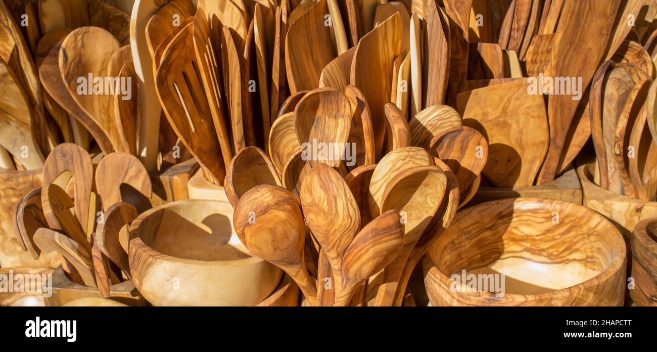 Wooden handcrafted kitchenware. Closeup. Long format Stock Photo - Alamy