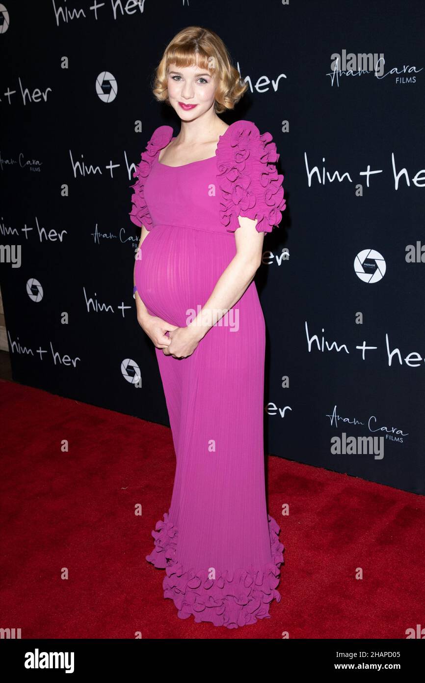 Los Angeles - CA - 20211108 Celebrities arrive at the premiere of Him ...