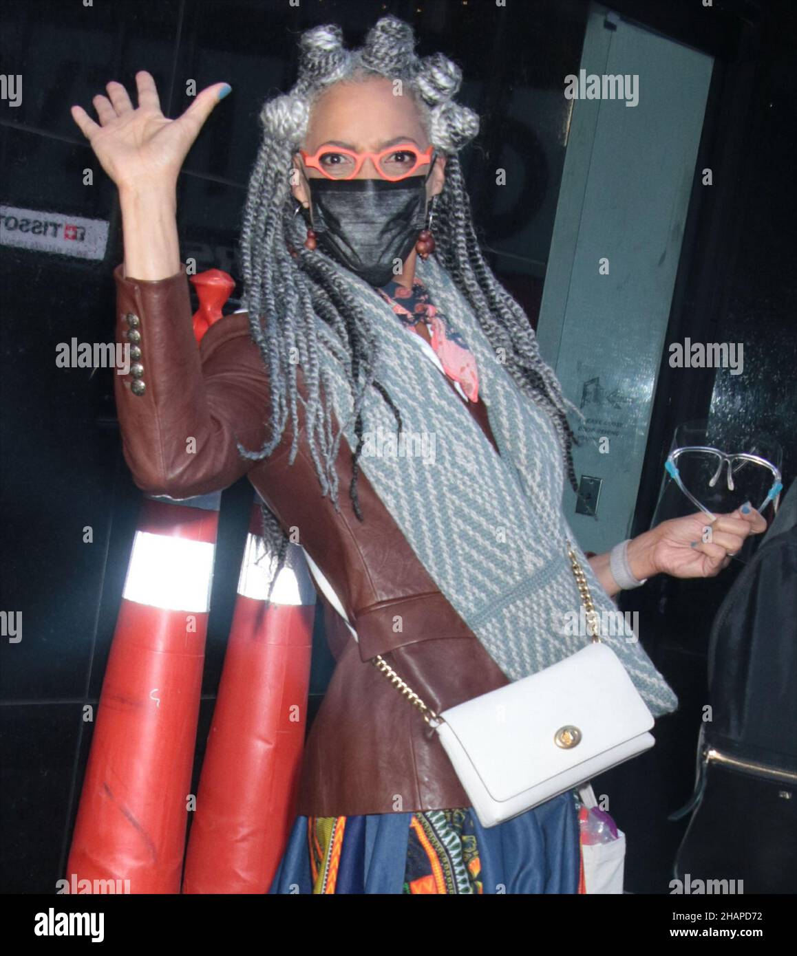 New York - NY - 20211105 Carla Hall stops by Good Morning America to ...