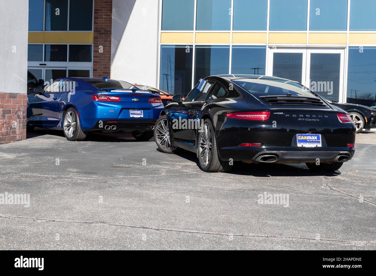 Indianapolis - Circa December 2021: CarMax Auto Dealership sports car ...