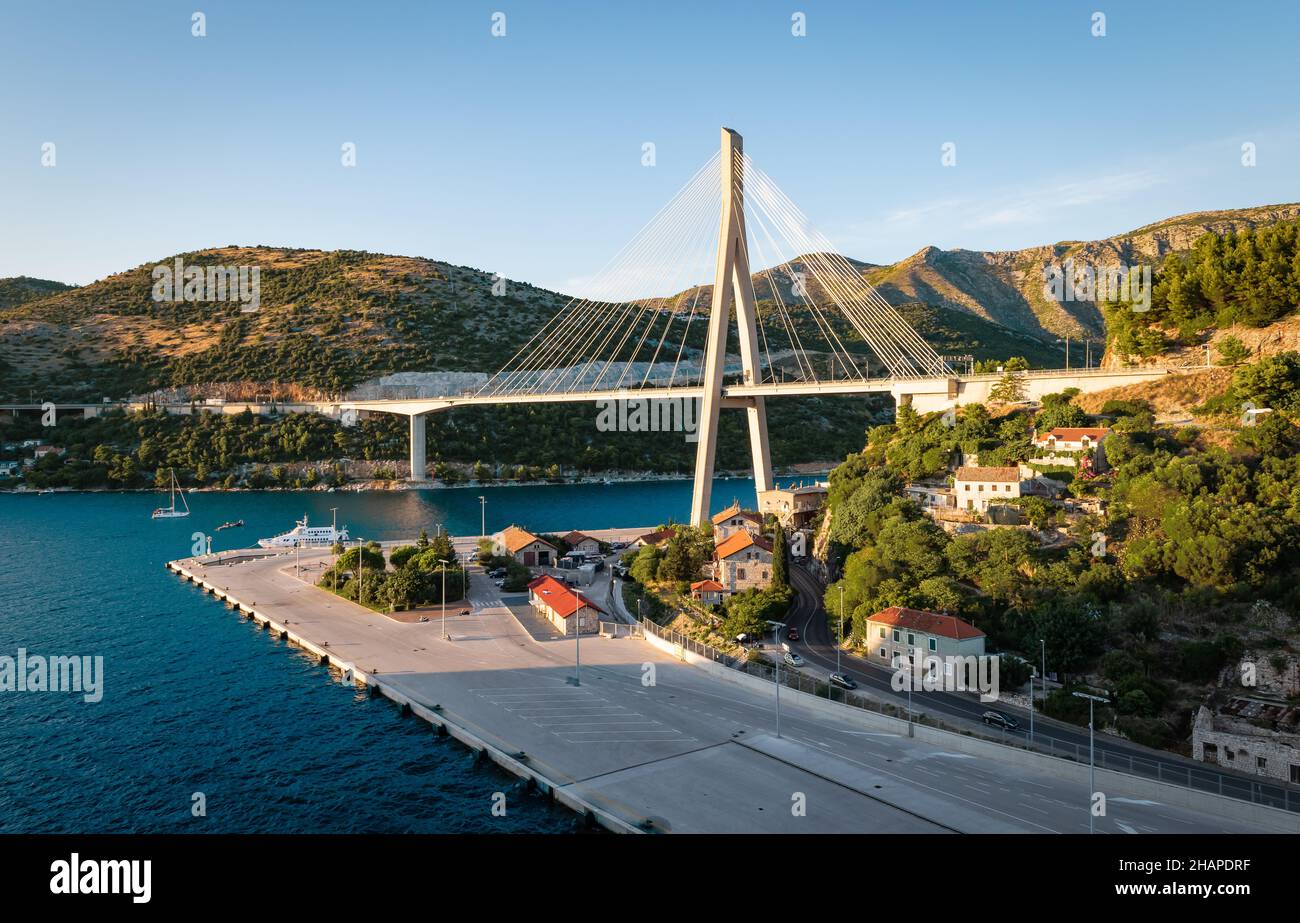 Beautiful bridge in sea hi-res stock photography and images - Alamy