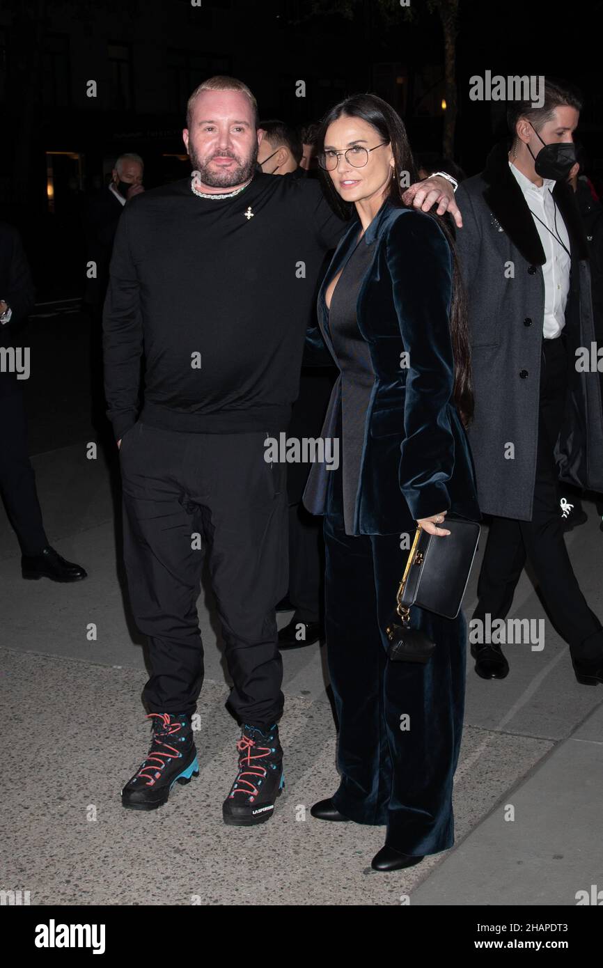 New York - NY - WSJ Innovator Awards-Outside Arrivals MOMANY - Ryan ...