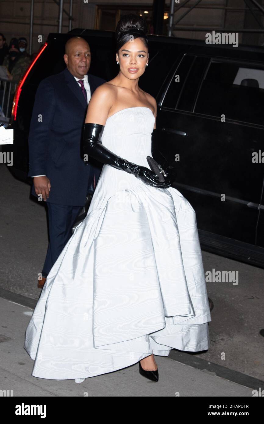 New York - NY - 20211130 - 2021 Gotham Awards-Outside Arrivals Cipriani ...