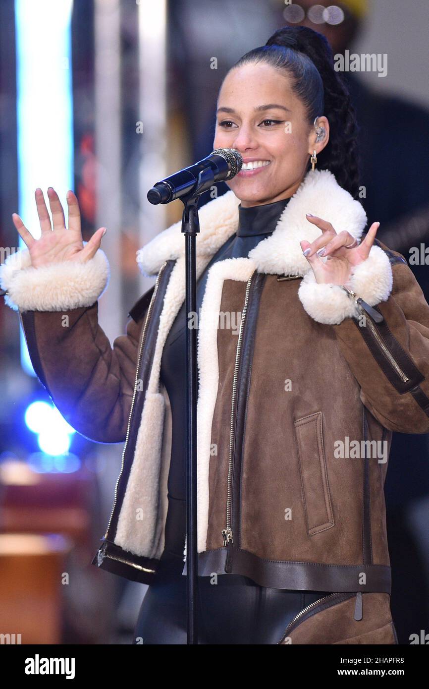 New York, NY, USA. 14th Dec, 2021. Alicia Keys on stage for NBC Today ...