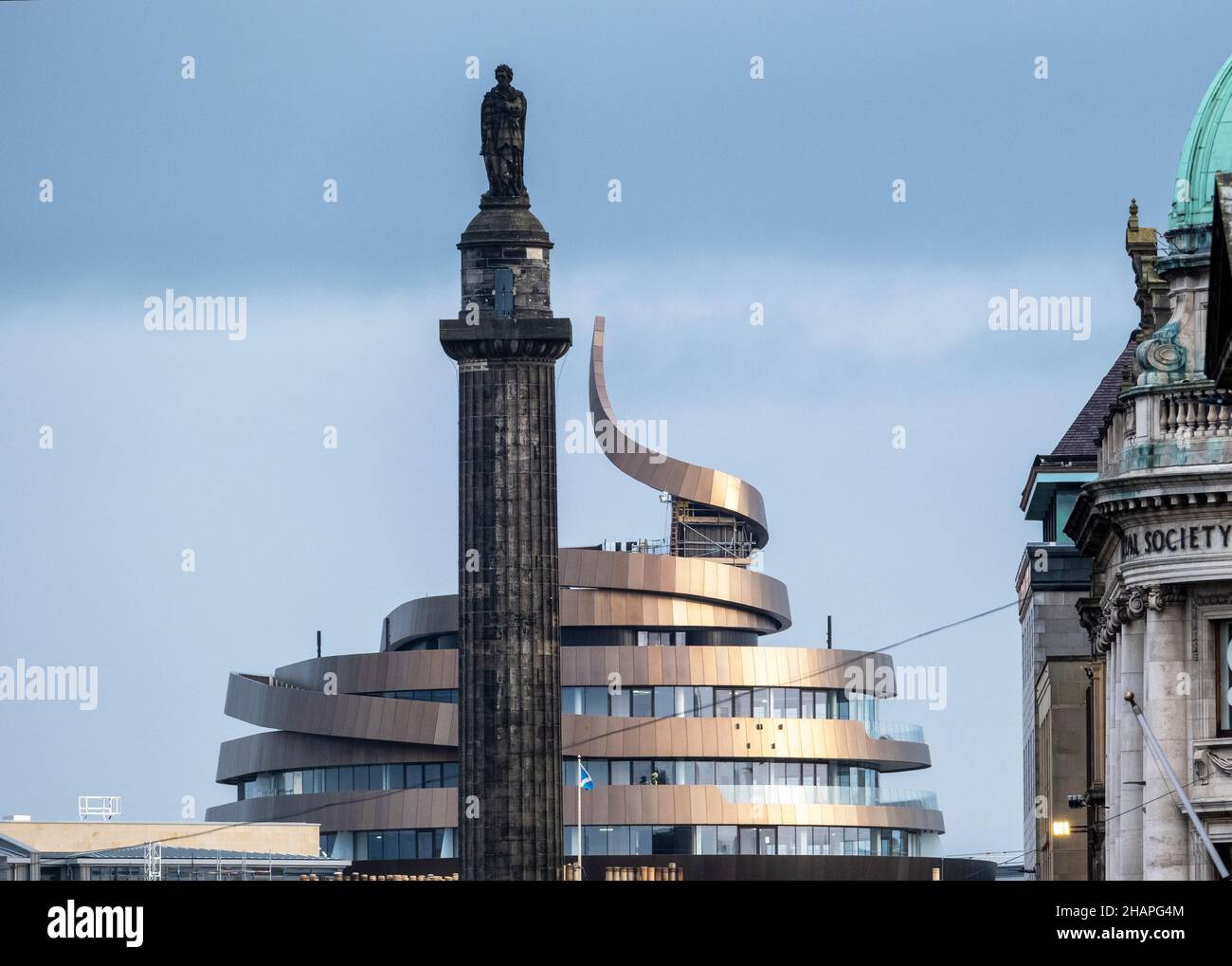 Golden turd edinburgh hi-res stock photography and images - Alamy