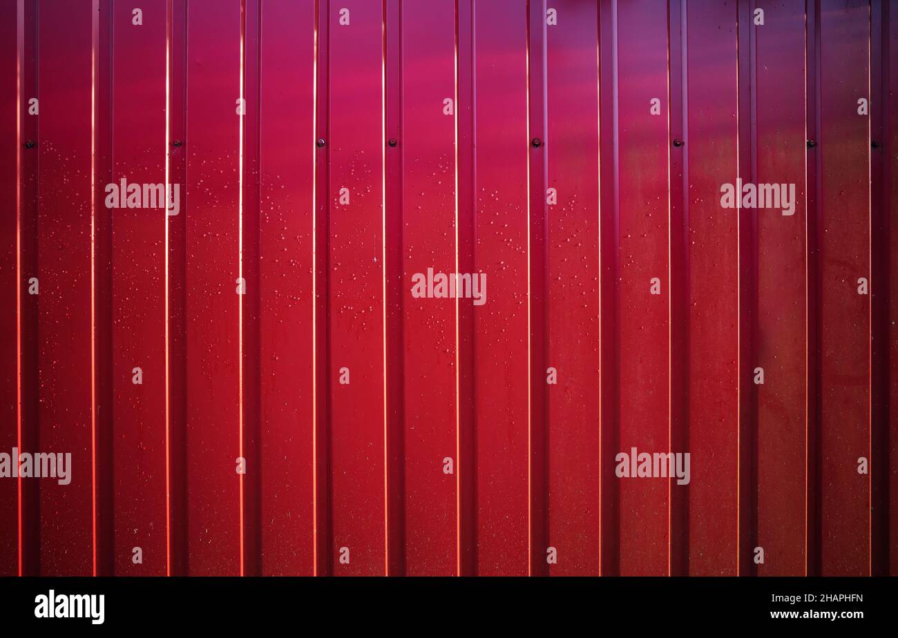 Vertical wallpaper vibrant red hi-res stock photography and images - Alamy