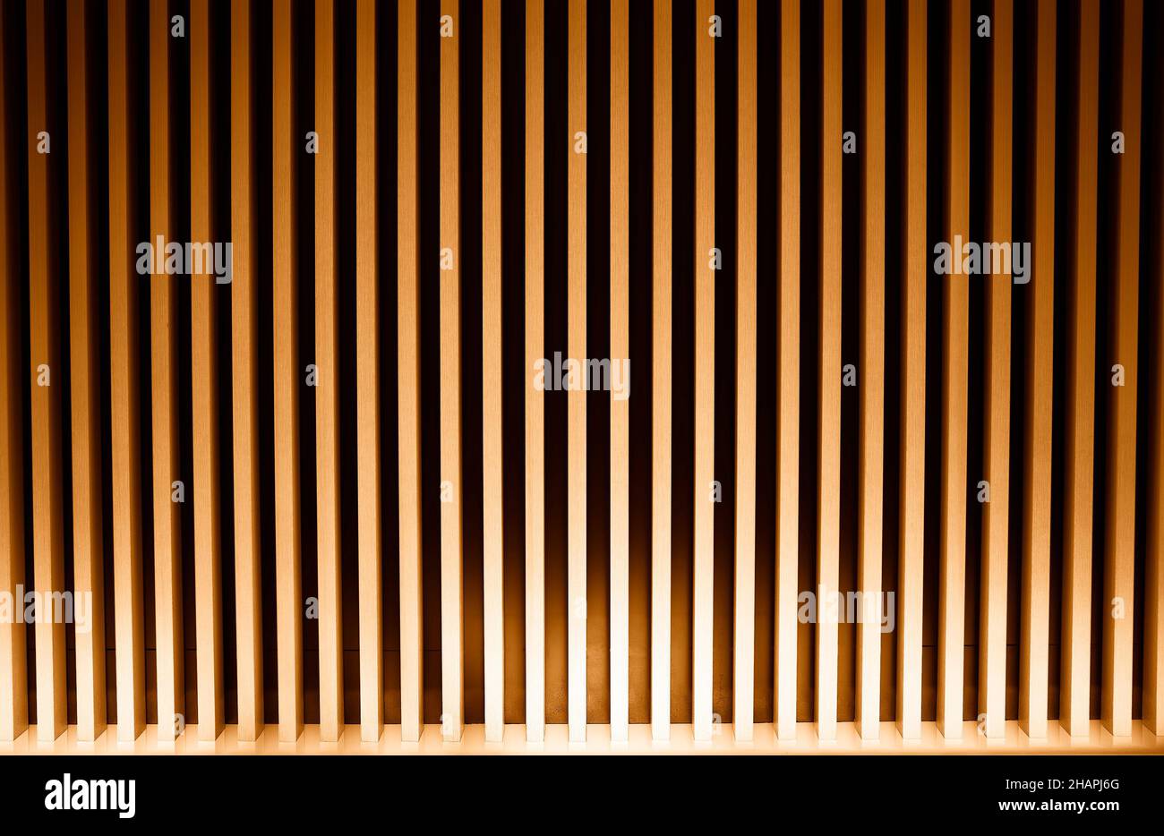 Vertical wooden panels hi-res stock photography and images - Alamy