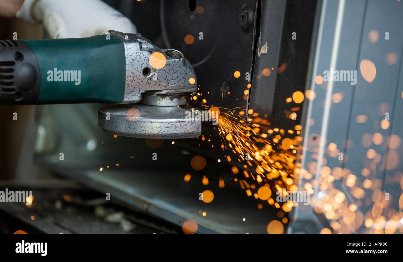 Process flexion sheet metal hi-res stock photography and images - Alamy