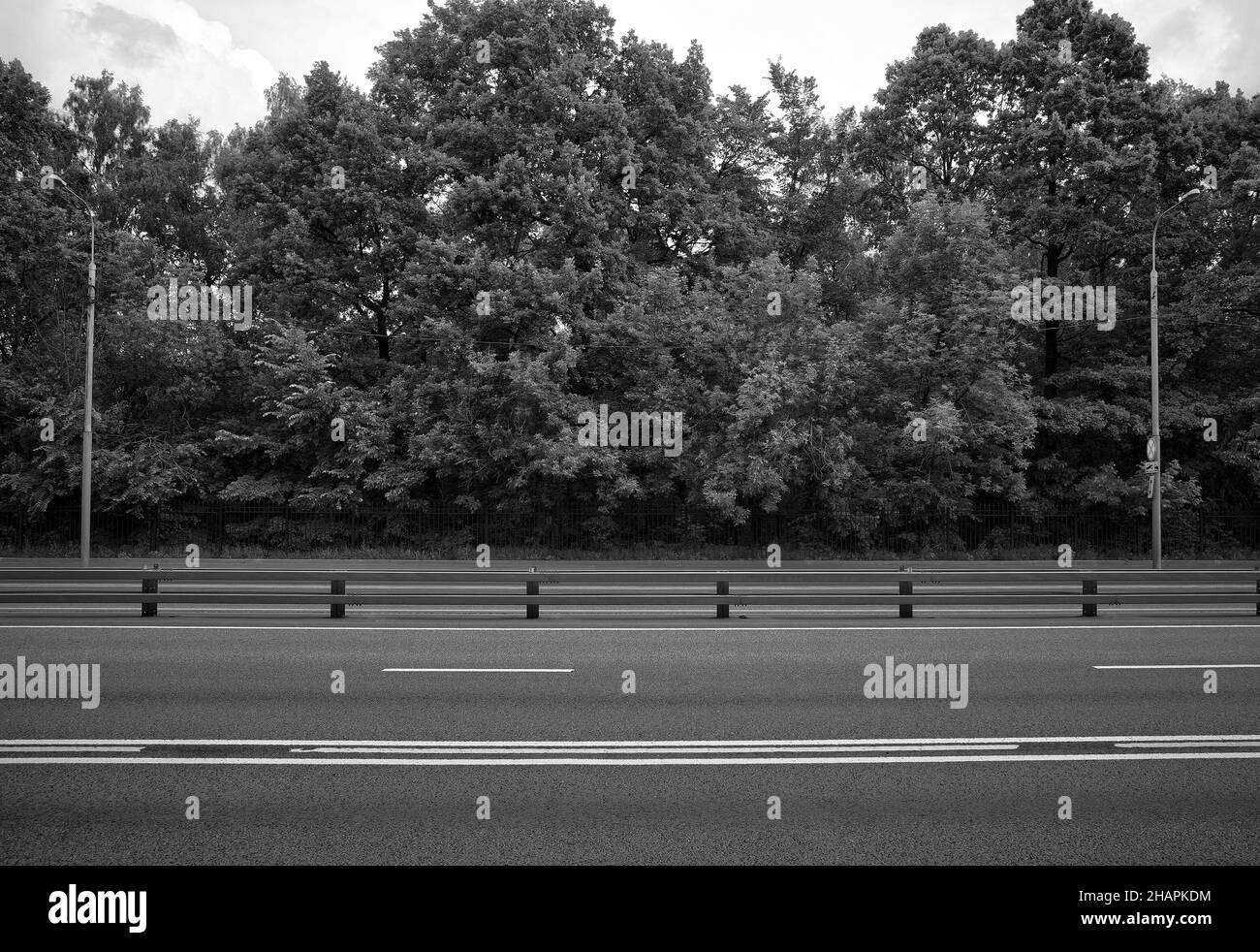 Cars on road border Black and White Stock Photos & Images - Alamy