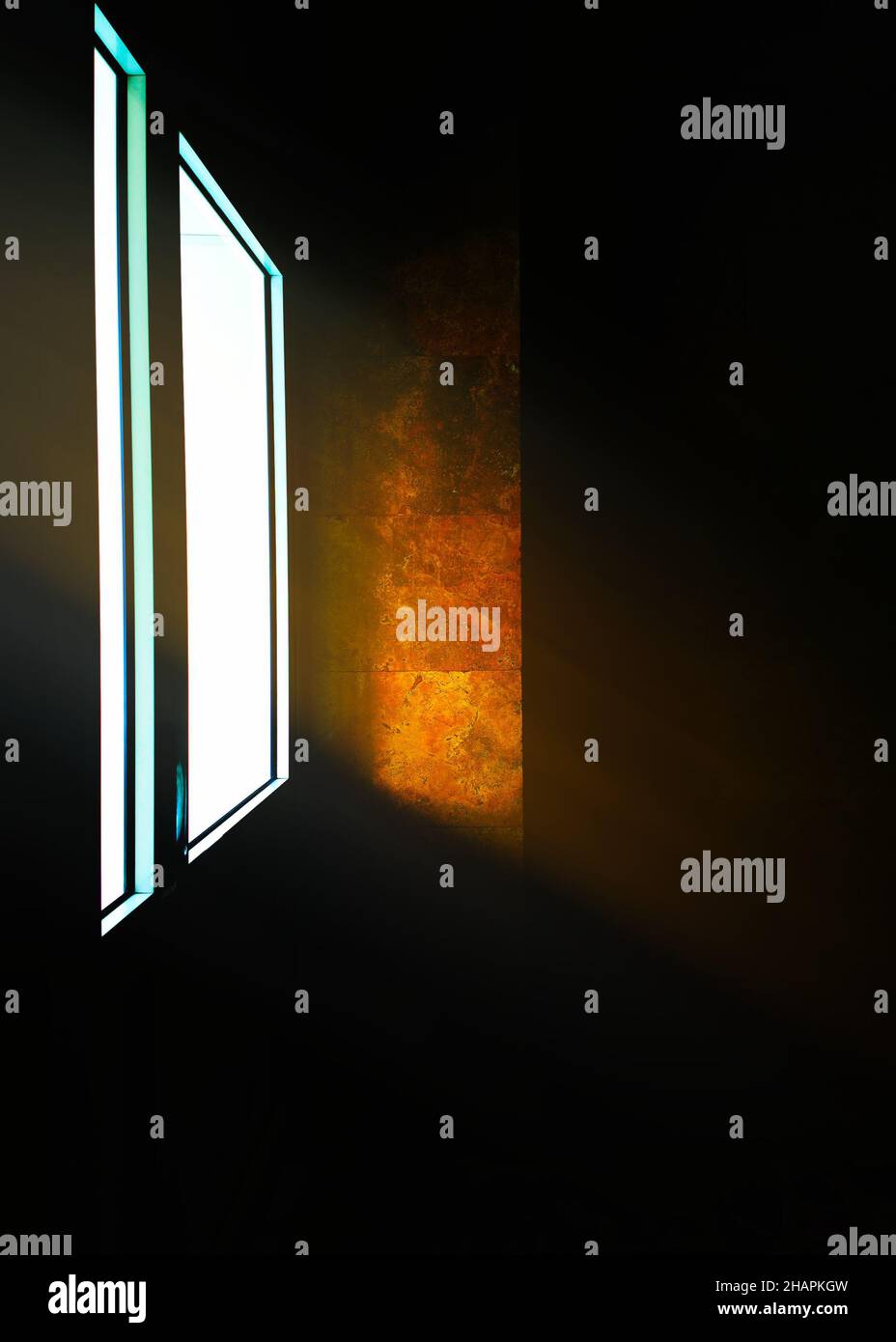 Ray of light illuminating closed door background Stock Photo - Alamy