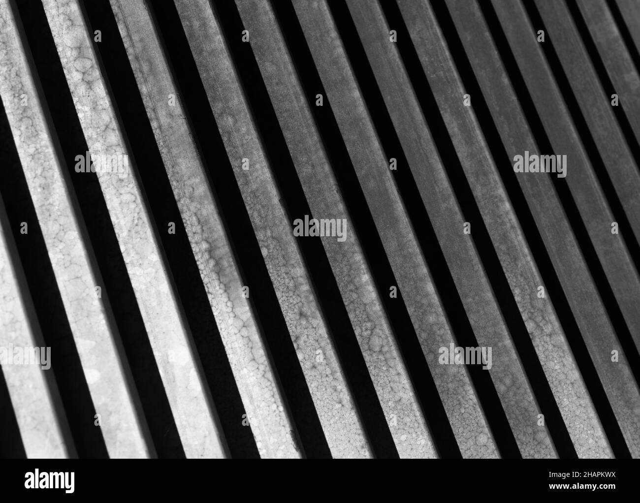 Diagonal steel beam hi-res stock photography and images - Alamy