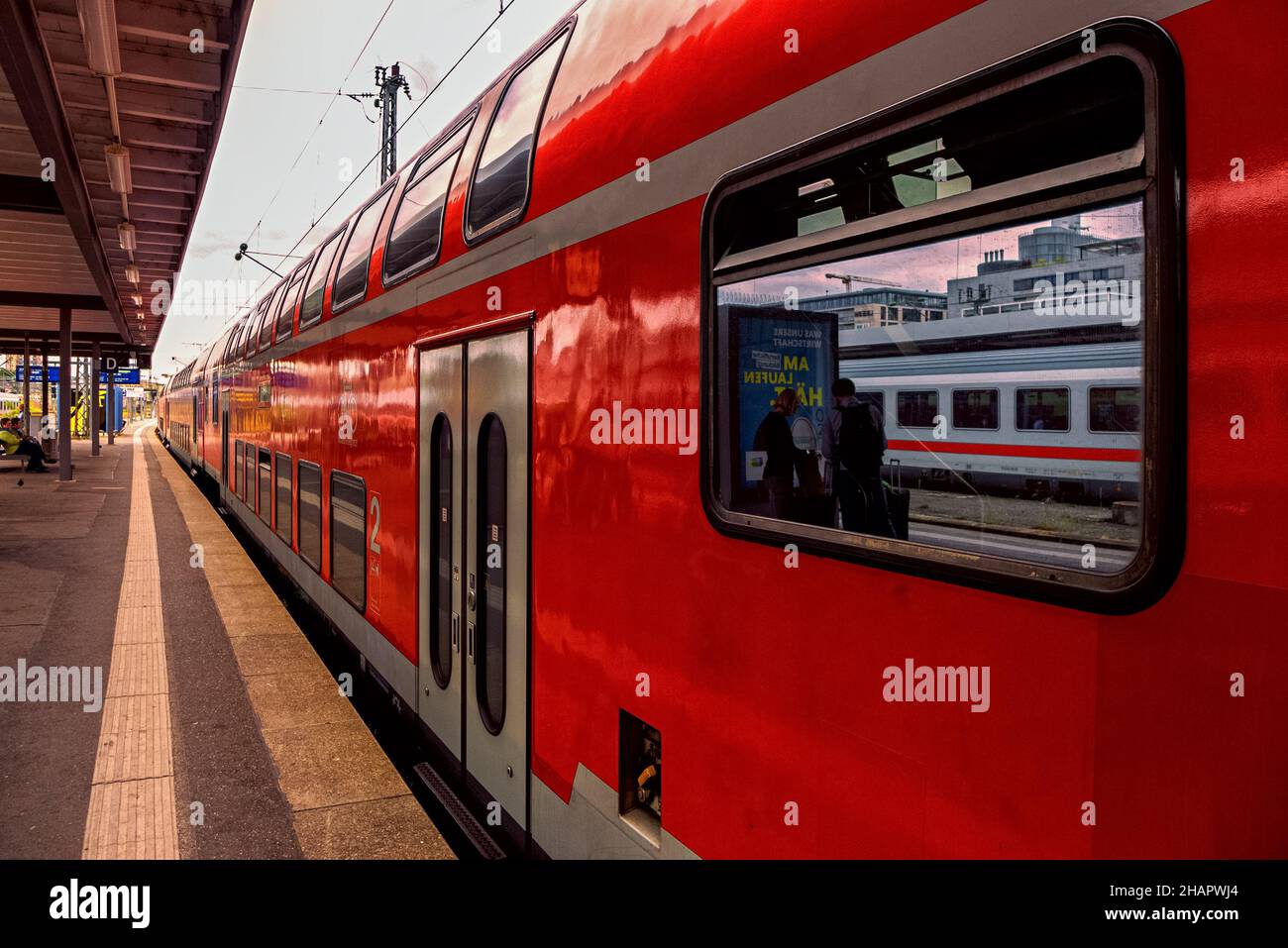 Stuttgart main train station hi-res stock photography and images - Alamy