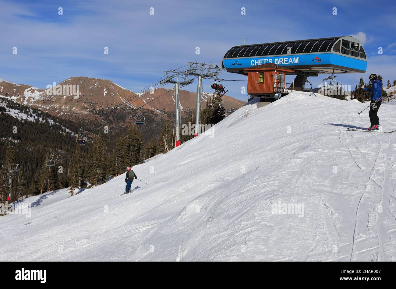 Skiing the snowy pistes Stock Photo - Alamy