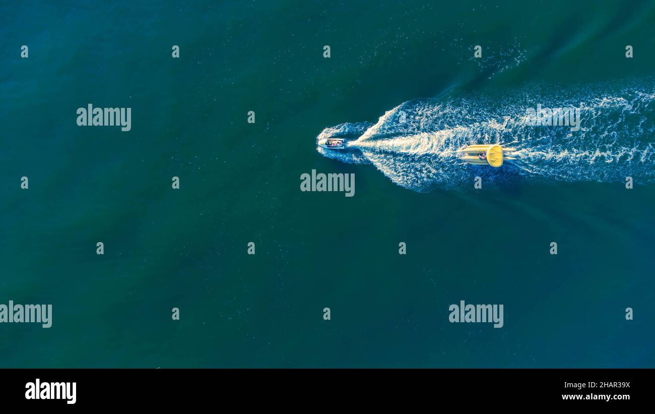 Jet boat wake aerial hi-res stock photography and images - Alamy