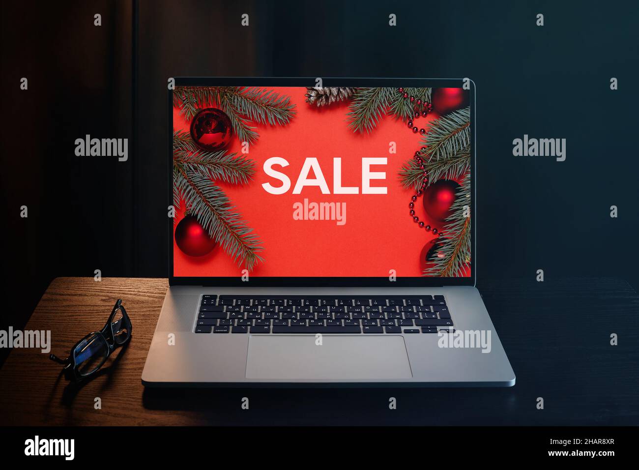 Laptop christmas hi-res stock photography and images - Alamy
