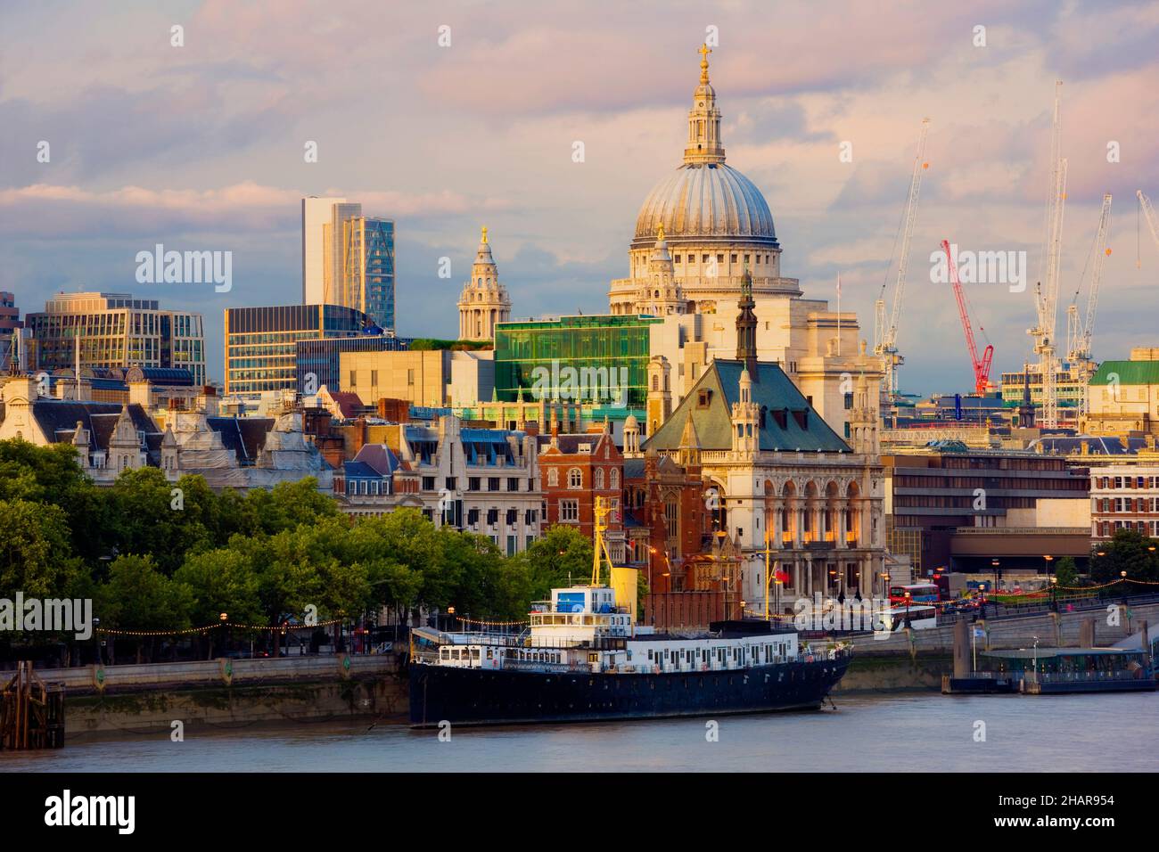 London cityscape along the Thames River, London, United Kingdom Stock ...