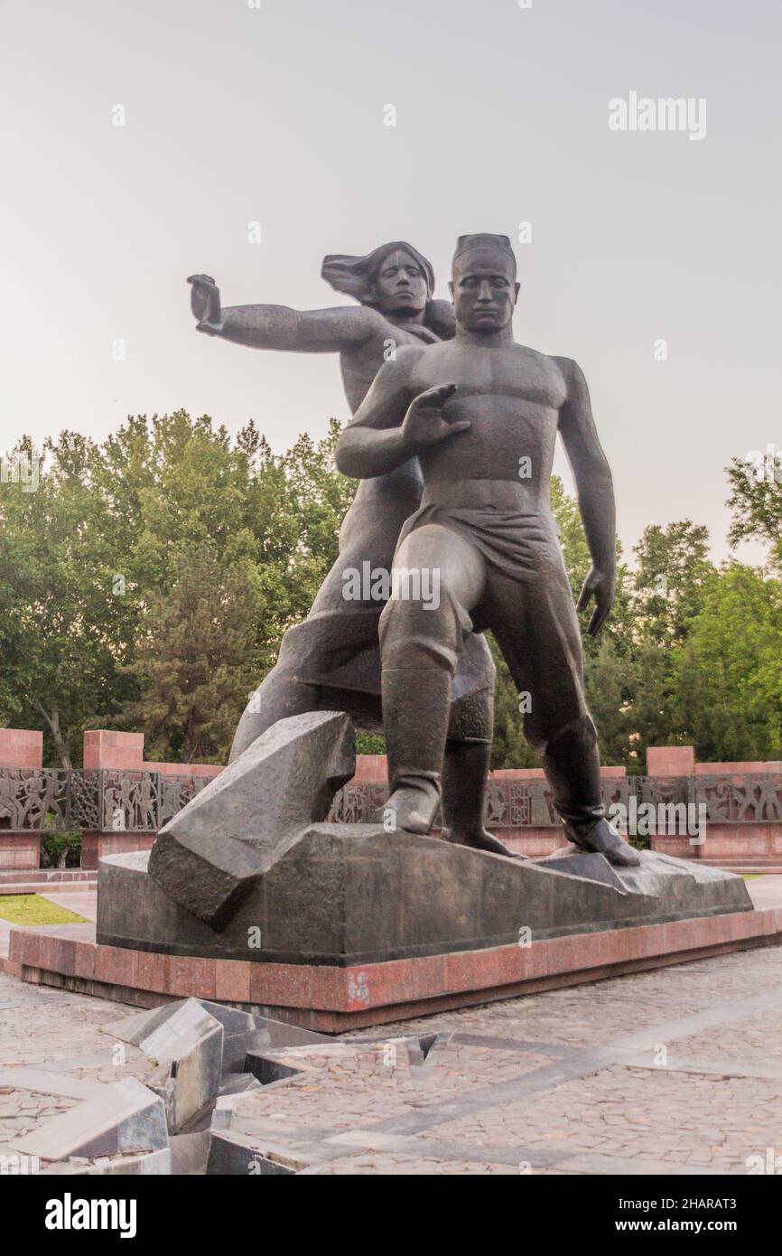 TASHKENT, UZBEKISTAN - MAY 3, 2018: Monument of Courage Earthquake ...