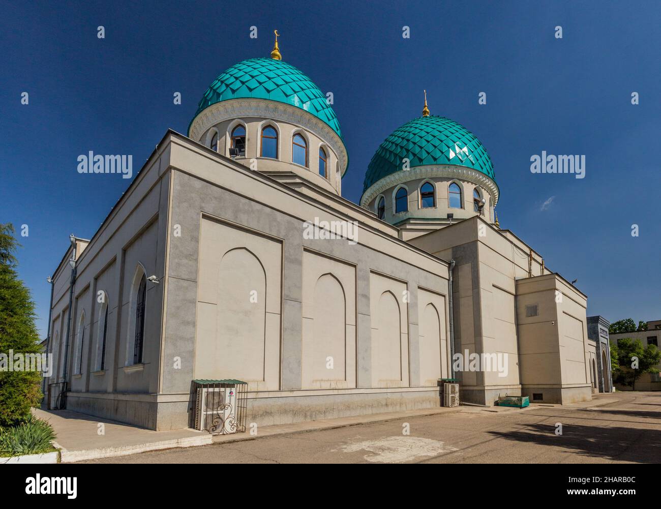 Juma Dzhuma mosque in Tashkent, Uzbekistan Stock Photo - Alamy