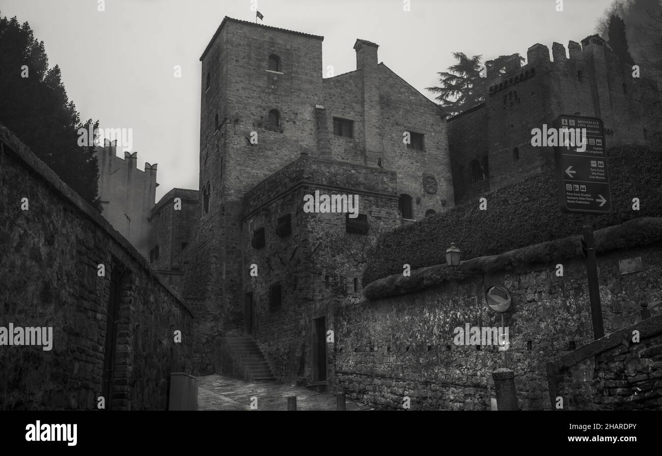 Monselice castle hi-res stock photography and images - Alamy